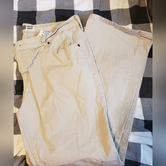 Signature by Levi Strauss | Pants & Jumpsuits | Cream Colored Levi ...